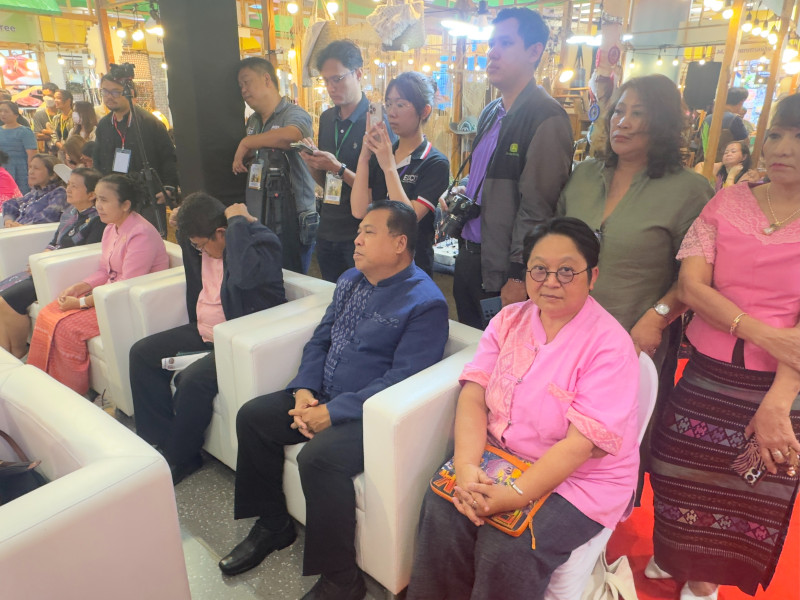 ข่าวกิจกรรม - เข้าร่วมพิธีเปิดโครงการ OTOP New Look to BCG Model (OTOP มิติใหม่ สไตล์ BCG ...